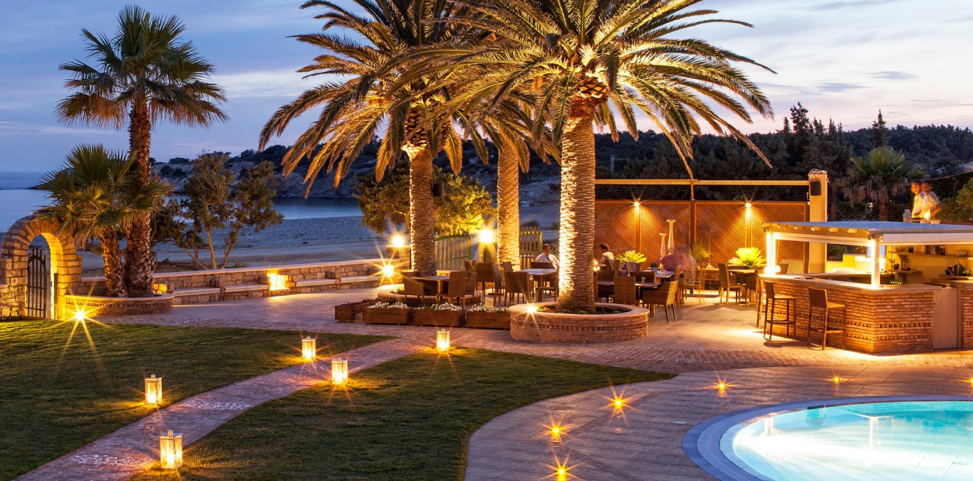 Avgi Restaurant in Naxos island, Greece | Finikas Beach Hotel